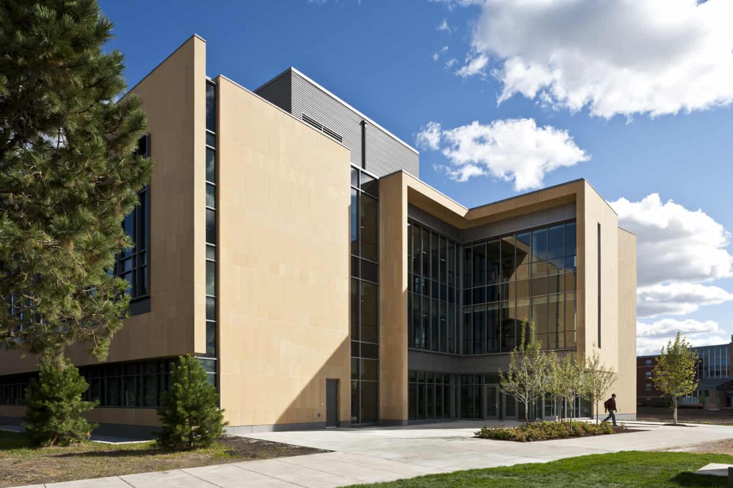Gustavus Adolphus College, Warren and Donna Beck Academic Hall - BWBR