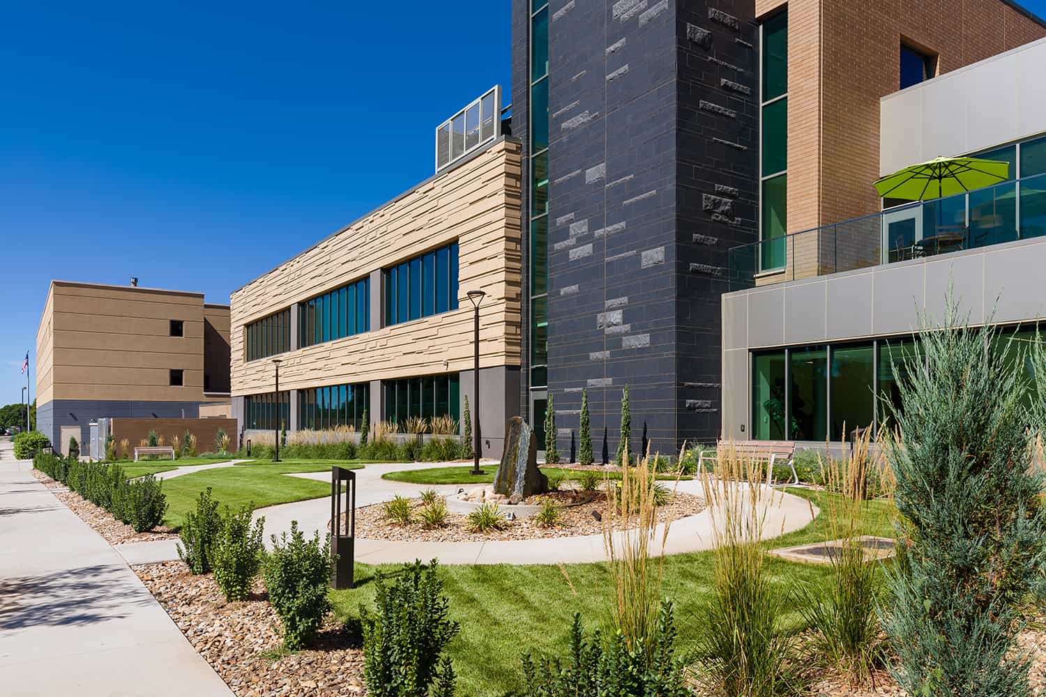 Helmsley Center for Cancer and Outpatient Care - BWBR