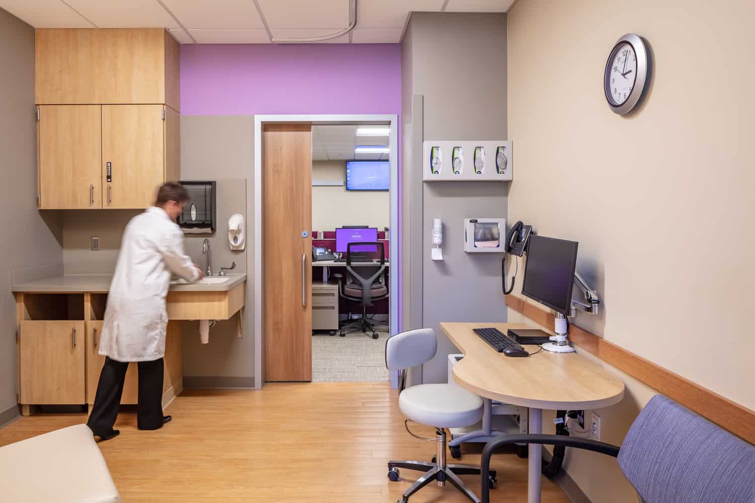 Clinic & Specialty Center - BWBR