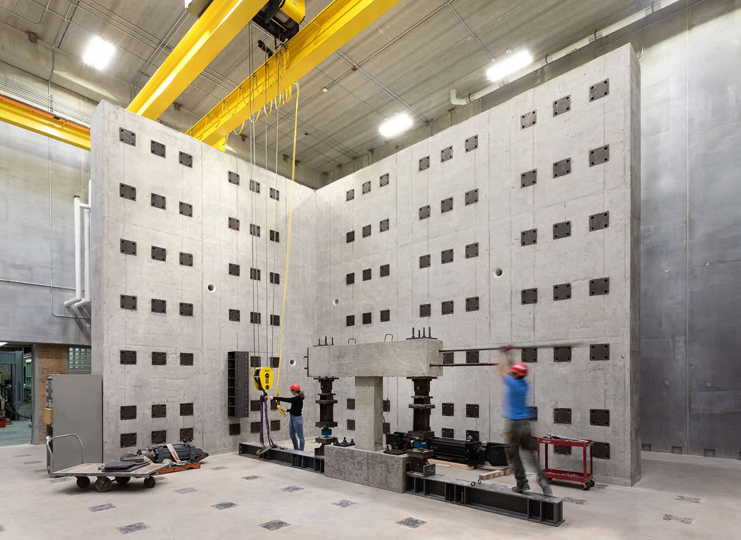 Jun and Sandy Lee Wisconsin Structures and Materials Testing Laboratory ...